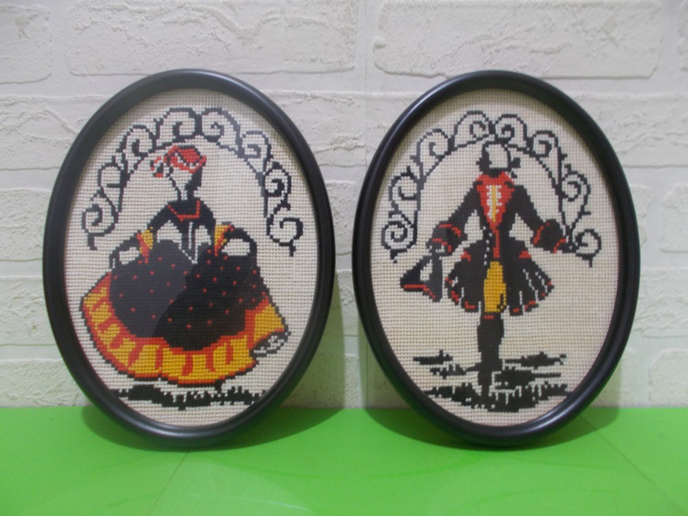 Pereche TABLOURI CUSUTE vechi cu PERSONAJE de EPOCA / Goblen | arhiva ...