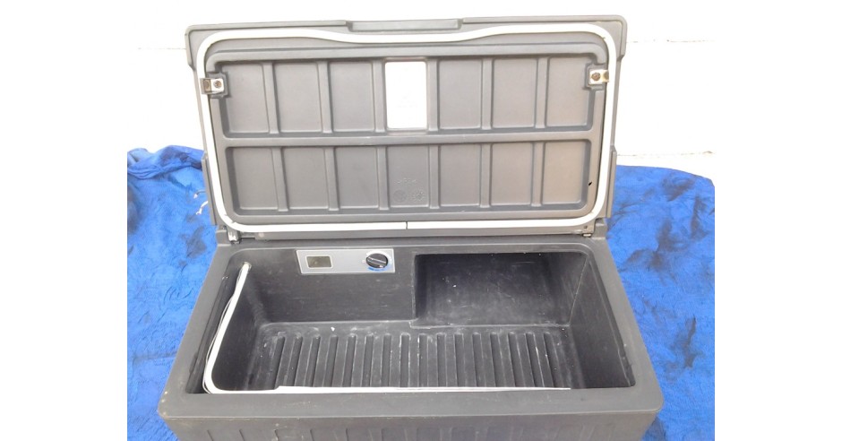 Frigider auto camion rulota cu compresor congeleaza 12V 24V | arhiva ...