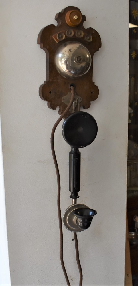 Telefon vechi de perete - inceput de secol XX | arhiva Okazii.ro