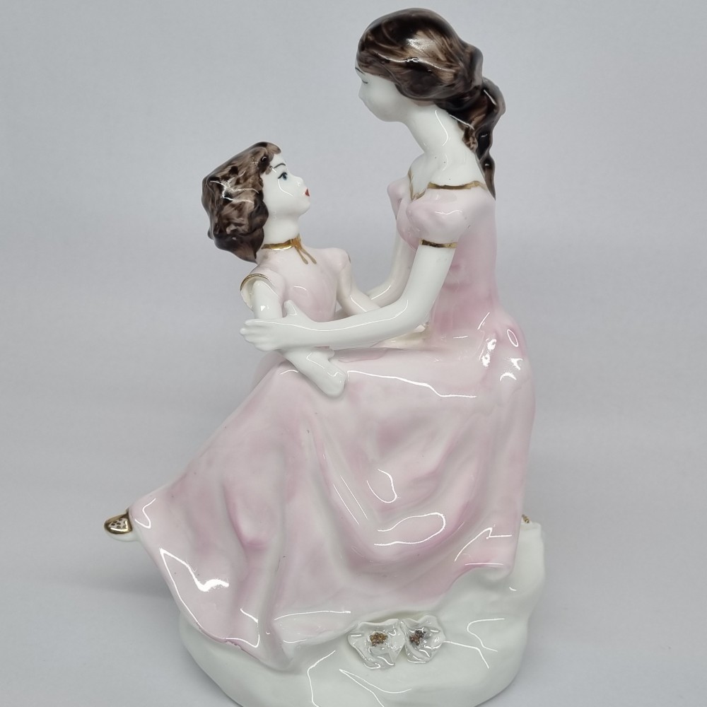 Mama cu fiica - Bibelou portelan romanesc vechi, vintage - SEMNAT ...