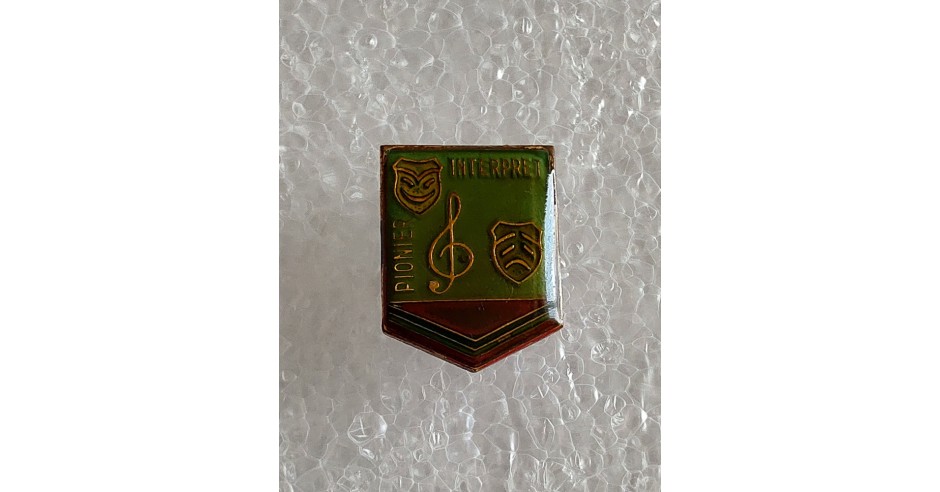 Insigna pionieri - Pionier interpret fara clasa | arhiva Okazii.ro