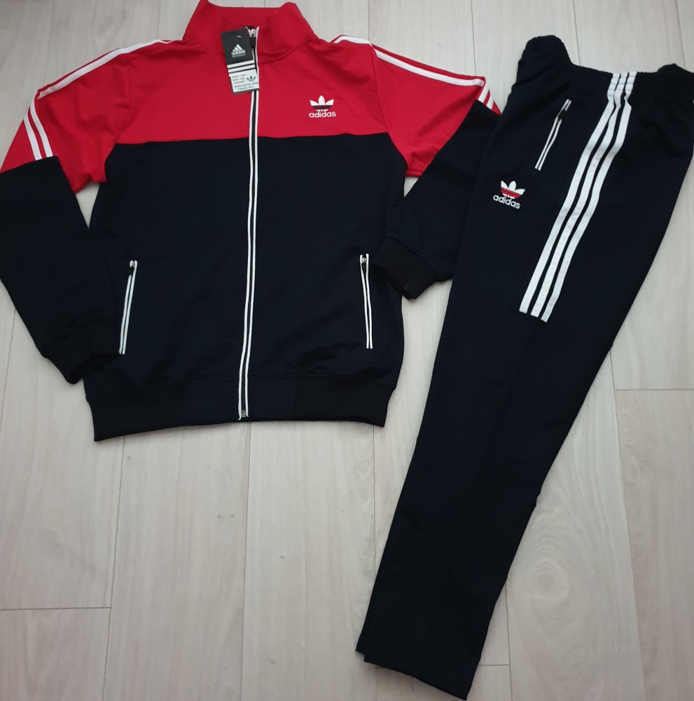 TRENINGURI ADIDAS,BUMBAC,MARIMI 2XL MODEL CLASIC. | arhiva Okazii.ro