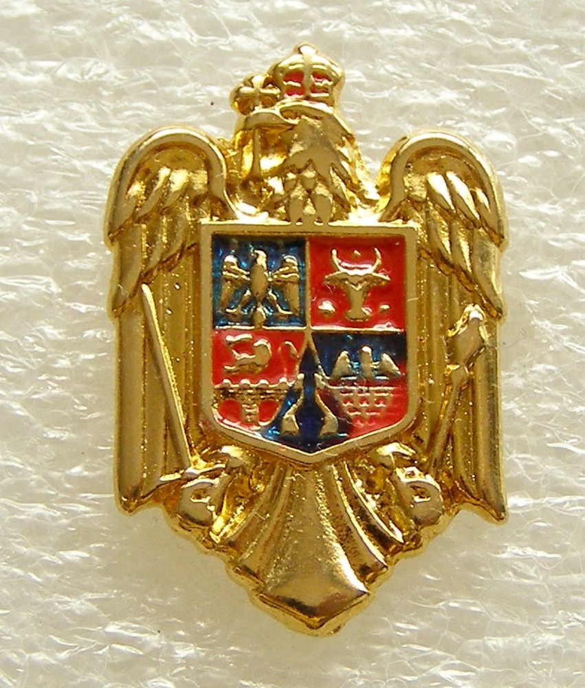 y599 INSIGNA STEMA NOUA A ROMANIEI CU COROANA | arhiva Okazii.ro