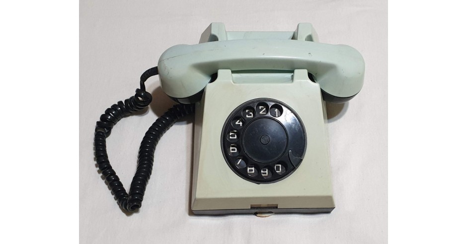 Telefon fix cu disc, vechi romanesc anii 1970 - piesa de colectie ...