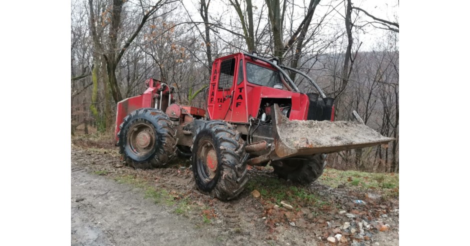 TAF forestier, motor Deutz, tractiune 4x4, pun?i vola Hanomag, scut ...