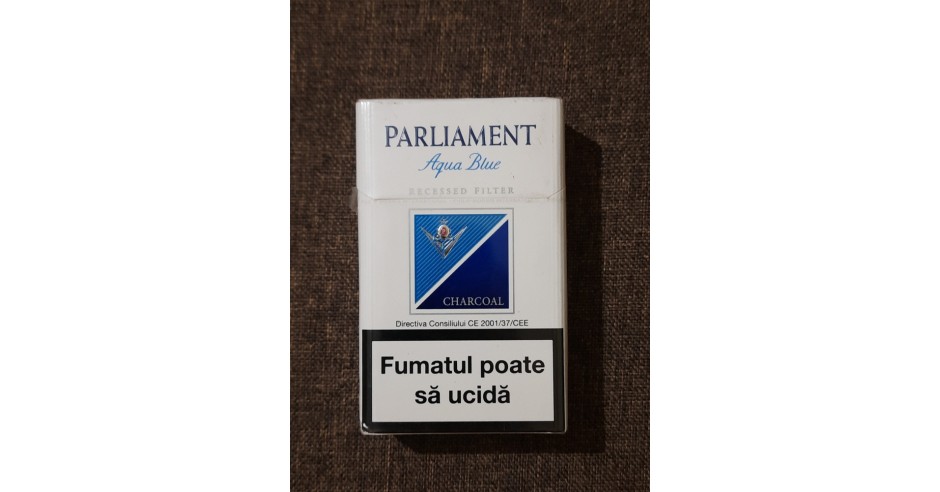 Pachet plin tigari PARLIAMENT anii 2000 | arhiva Okazii.ro