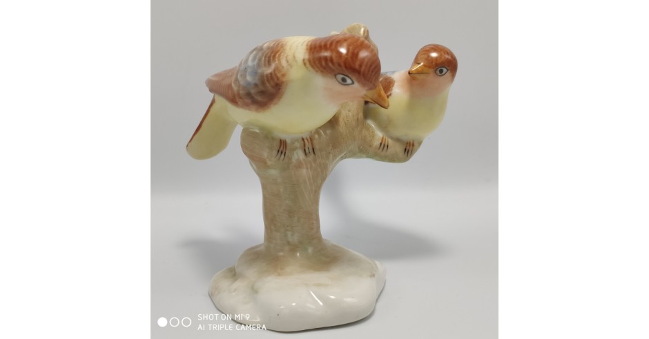 Figurina / bibelou vechi portelan Aquincum Budapesta | Okazii.ro