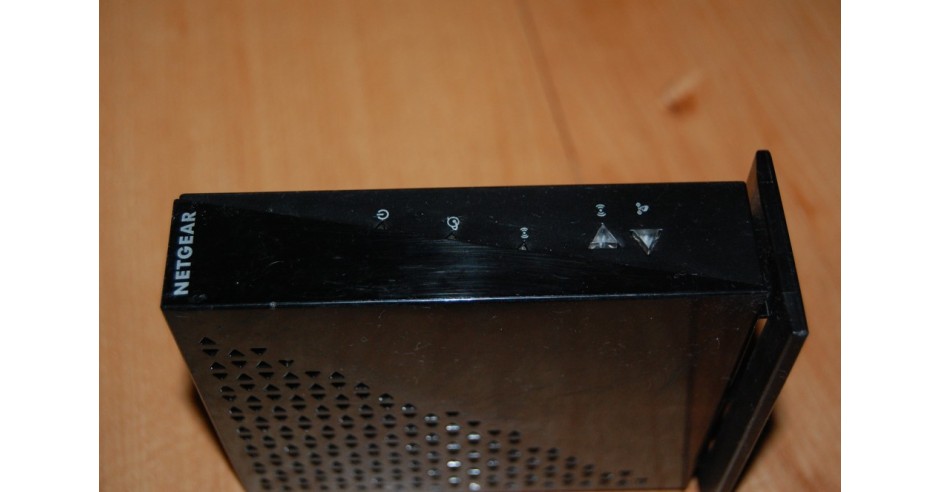 Router Netgear mod WNR2000v5 N300 wIFI ROUTER | arhiva Okazii.ro