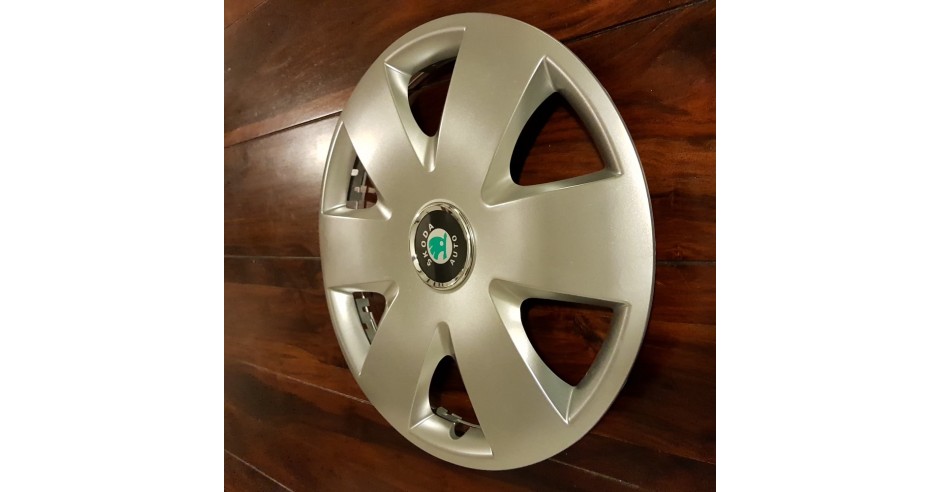 Capace Roti 15'' Skoda + Embleme - Set 4 Bucati - Compatibil VW, Opel ...