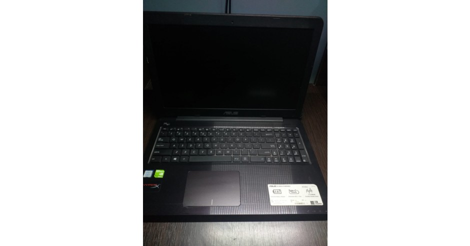 Laptop Asus + cooling pad | arhiva Okazii.ro