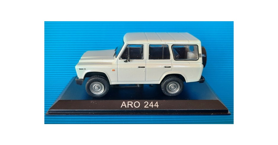 Macheta ARO 244 alb Masini de Legenda 1:43 | arhiva Okazii.ro