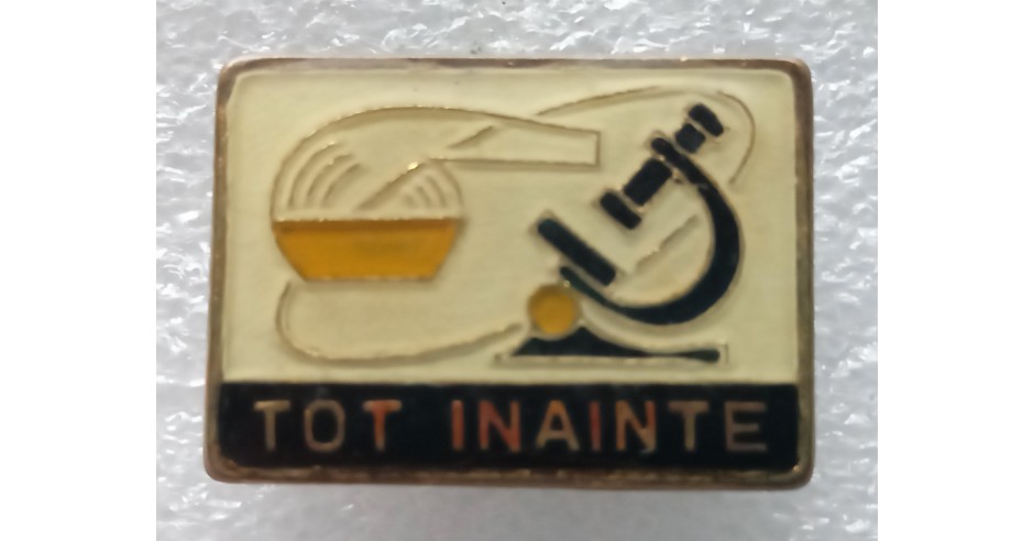 INSIGNA PIONIER-TOT INAINTE A CERCURILOR STIINTIFICE (2) | arhiva Okazii.ro