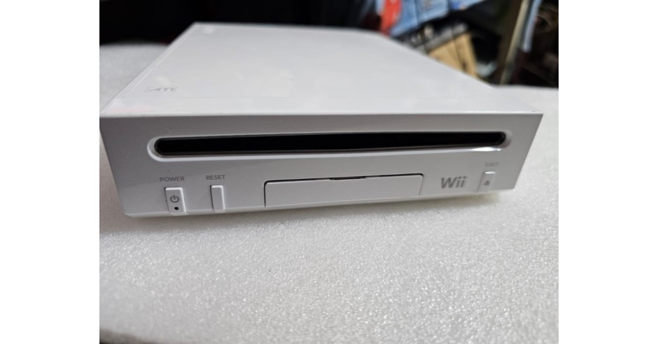 Consola Nintendo Wii RVL-101 (EUR) System, doar consola - White | Okazii.ro