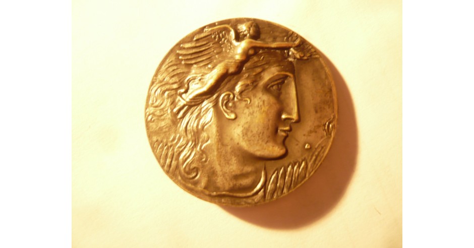 Medalie Zeul Mercur Art Deco , alama argintata , d= 5 cm | arhiva Okazii.ro