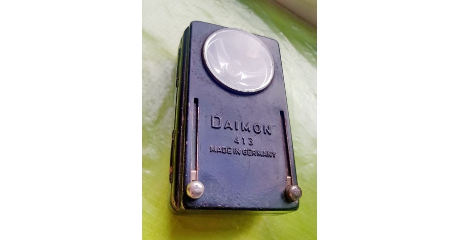 E21-I-Lanterna veche militara DAIMON 413 Germania metal. Piesa de colectie. | Okazii.ro