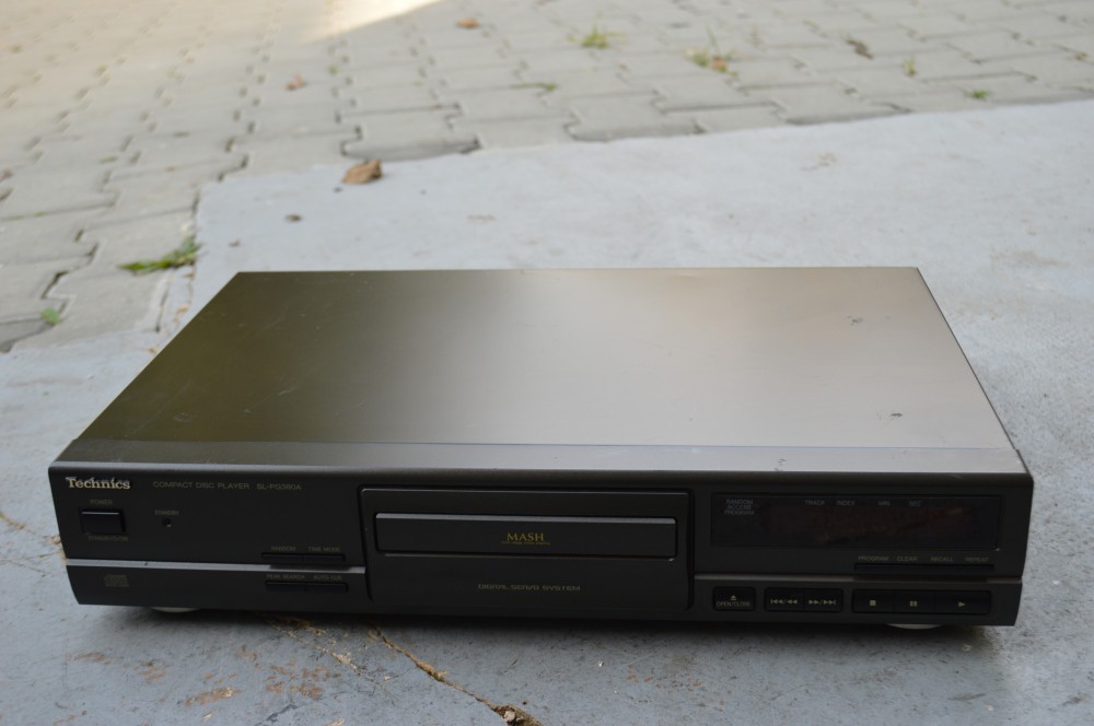Cd player Technics SL PG 380 A | arhiva Okazii.ro
