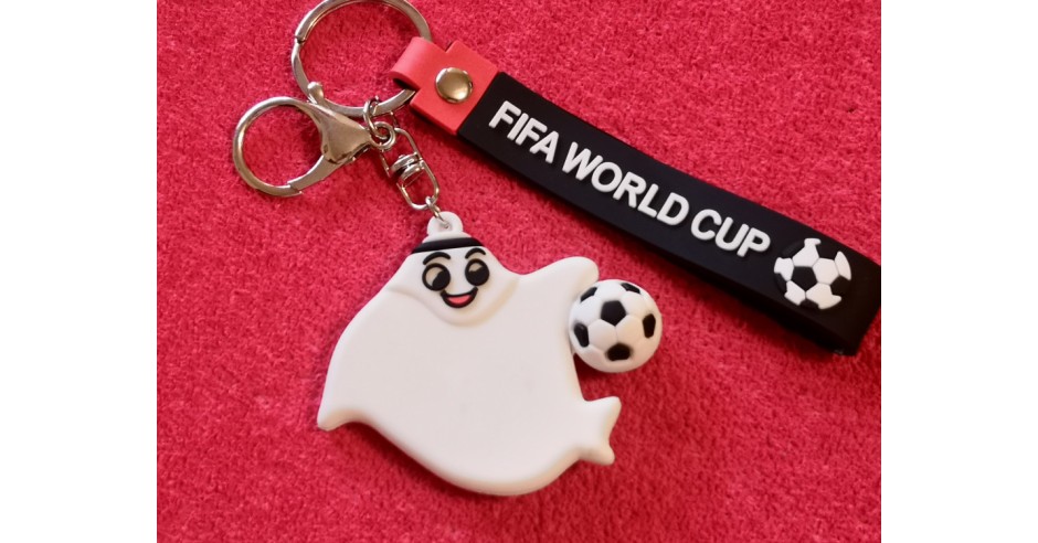 Breloc fotbal - "LA'EEB" Mascota Campionatului Mondial de Fotbal QATAR ...