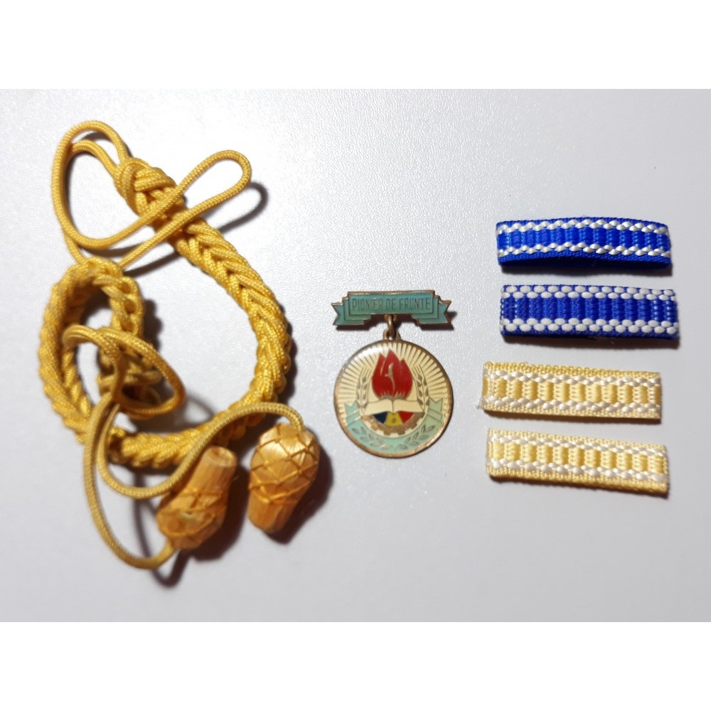 PIONIER - PIONIERI - EGHILET - TRESE - INSIGNA PIONIER DE FRUNTE - LOT ...