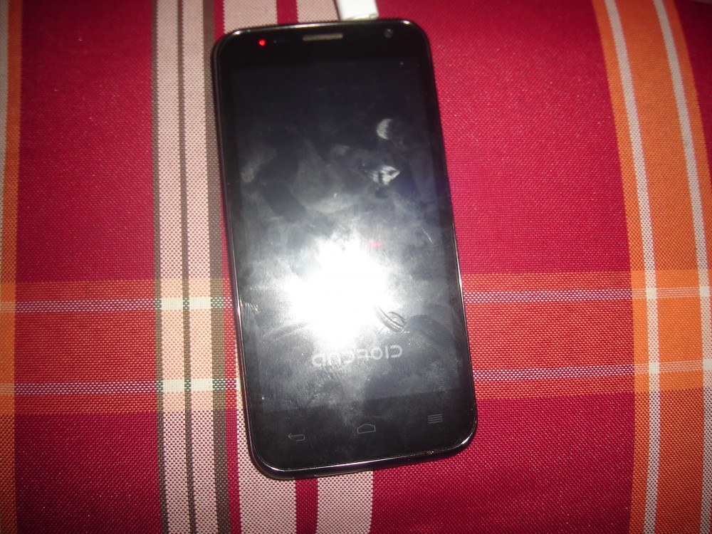 TELEFON VODAFONE 888 DEFECT CITITI DESCRIEREA | arhiva Okazii.ro