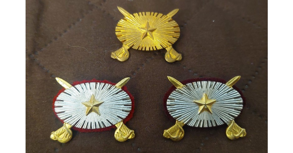 Insigne insemne soare de general epoleti grade uniforma militara ...