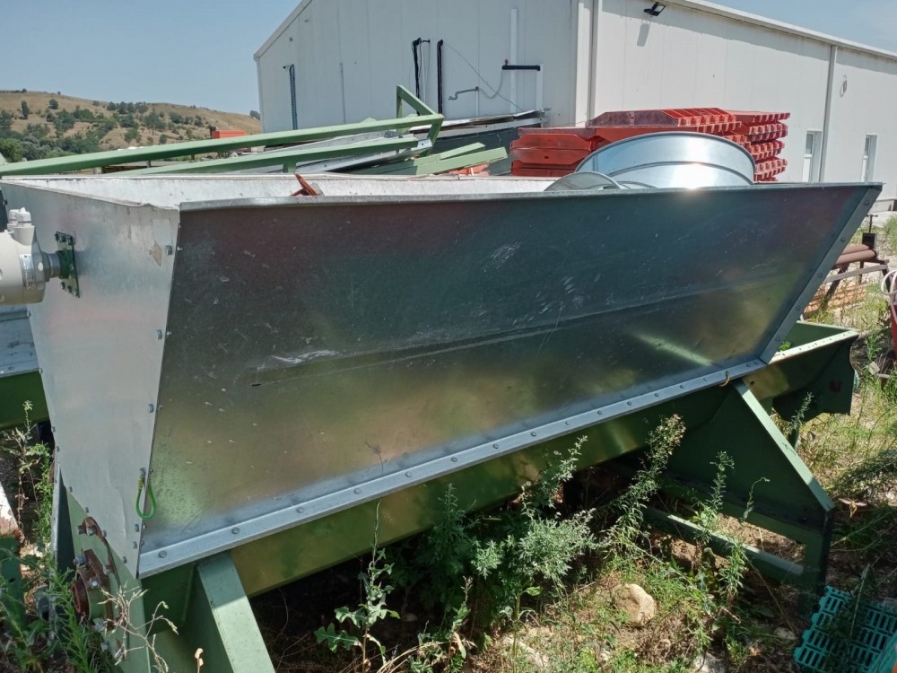 Cuva metalica pt recepta cerealelor/Fosa receptie cereale. | arhiva ...