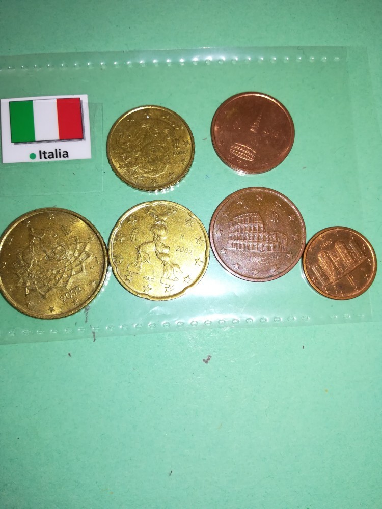 Monede euro:Italia: primele emise de statul italian(2002)vezi ...