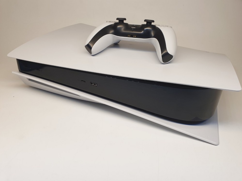 Consola Sony Playstation 5 825GB varianta cu disc 1 maneta PS5 | arhiva ...