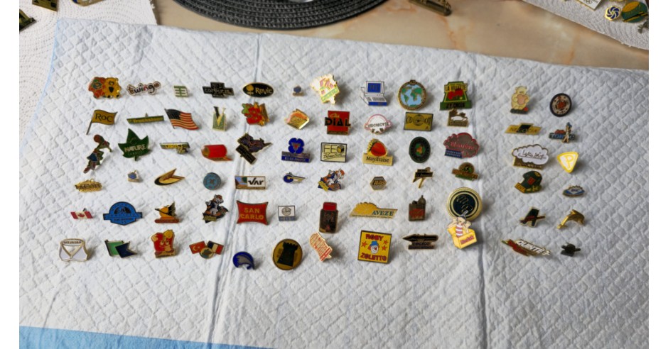 Insigne, pini , brose metalice vechi de colectie | Okazii.ro