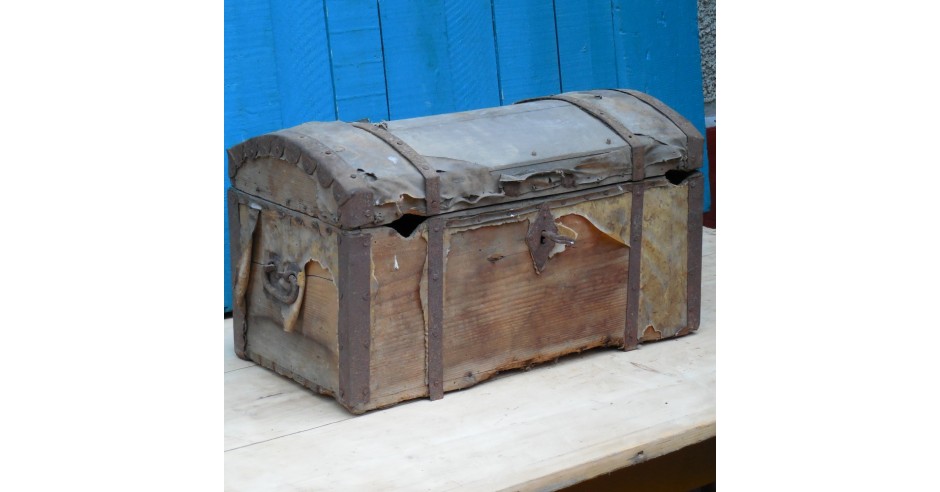 CUFAR VECHI HAIDUCESC CU INCUIETOARE FUNCTIONALA - ANII 1800 - 7,5 KG ...