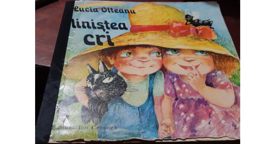 LINISTEA CRI LUCIA OLTEANU | arhiva Okazii.ro