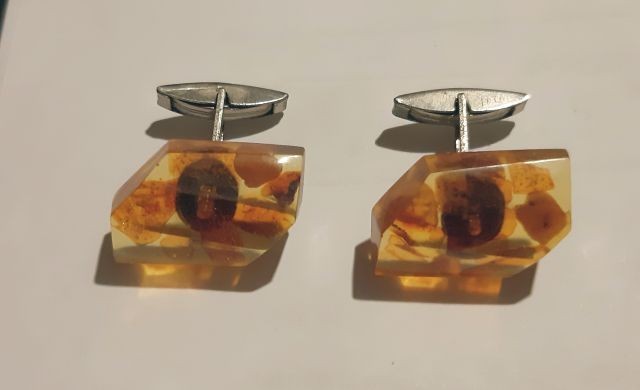 Butoni chihlimbar | arhiva Okazii.ro