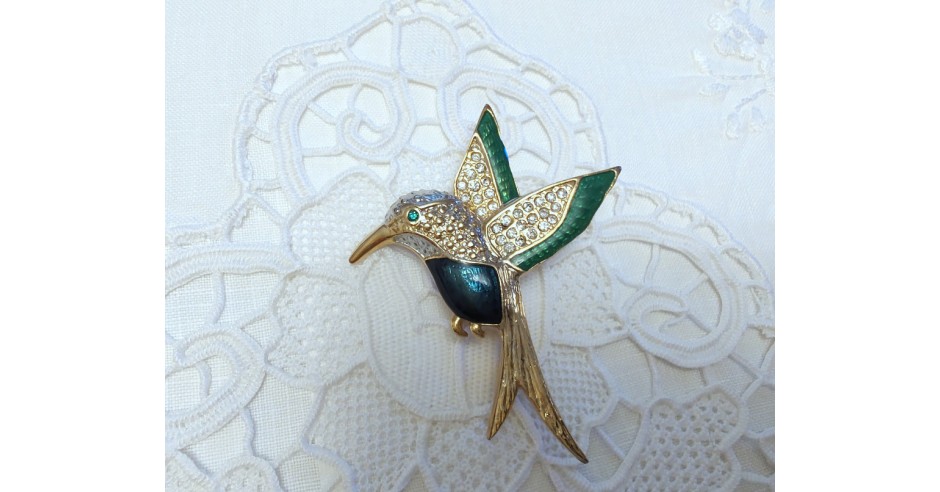 Brosa Vintage din metal auriu- Colibri cu pietricele si email verde ...