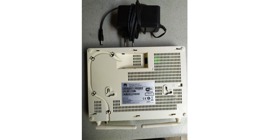 Router WI-FI HUAWEI HG8247H | arhiva Okazii.ro