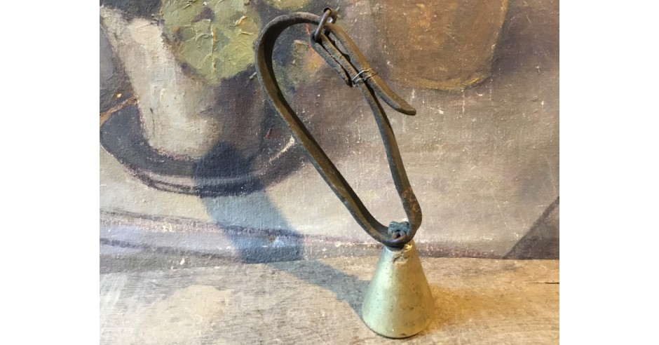 Design / Decor / Colectie - Vechi clopot / clopotel din bronz model ...