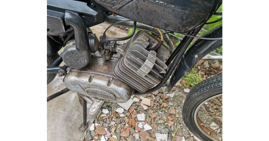 Motocicleta motoreta Mobra Hoinar motor Metrom functionala + roata fata ...