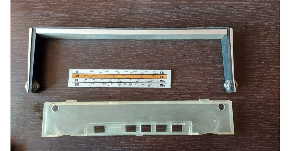 MANER RADIO NEPTUN 1 ELECTRONICA , SCALA SI GEAMUL DE PLASTIC DE LA ...