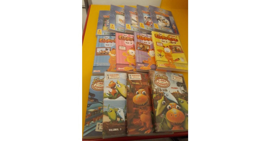 LOT 13 DVD DESENE ANIMATE PRETUL ESTE PENTRU TOT LOTUL | arhiva Okazii.ro