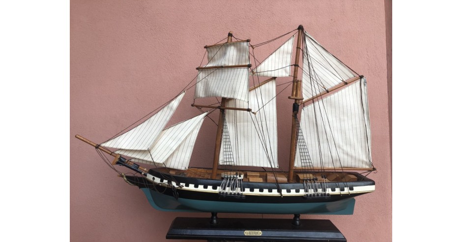 Macheta navala,corabie franceza" La recouvrance",din lemn | arhiva ...