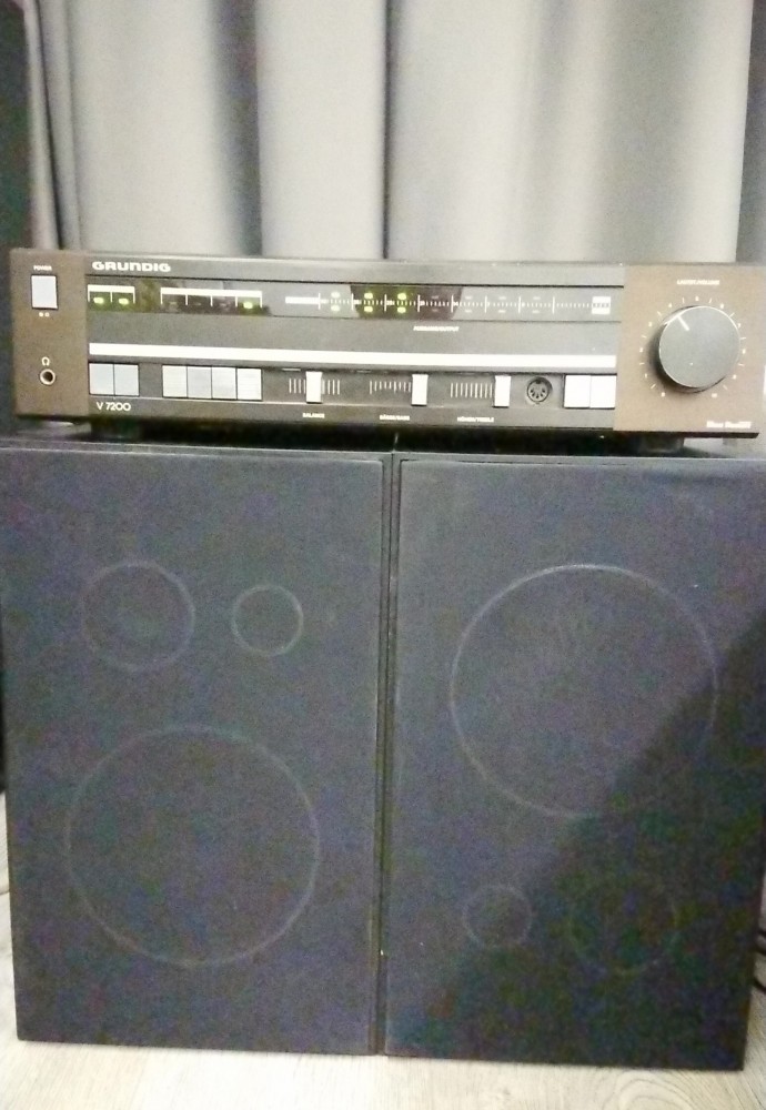 Vand boxe de raft Grundig BOX RB 4500a impreuna cu amplificator Grundig ...