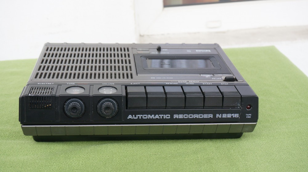 Casetofon portabil vintage de colectie PHILIPS N2215 DEFECT | arhiva ...