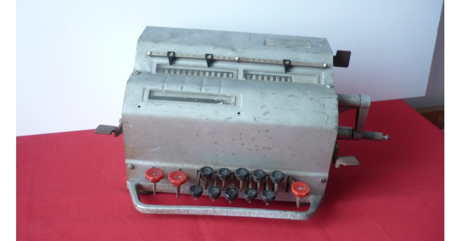 MASINA DE CALCUL MECANICA RUSEASCA | Okazii.ro