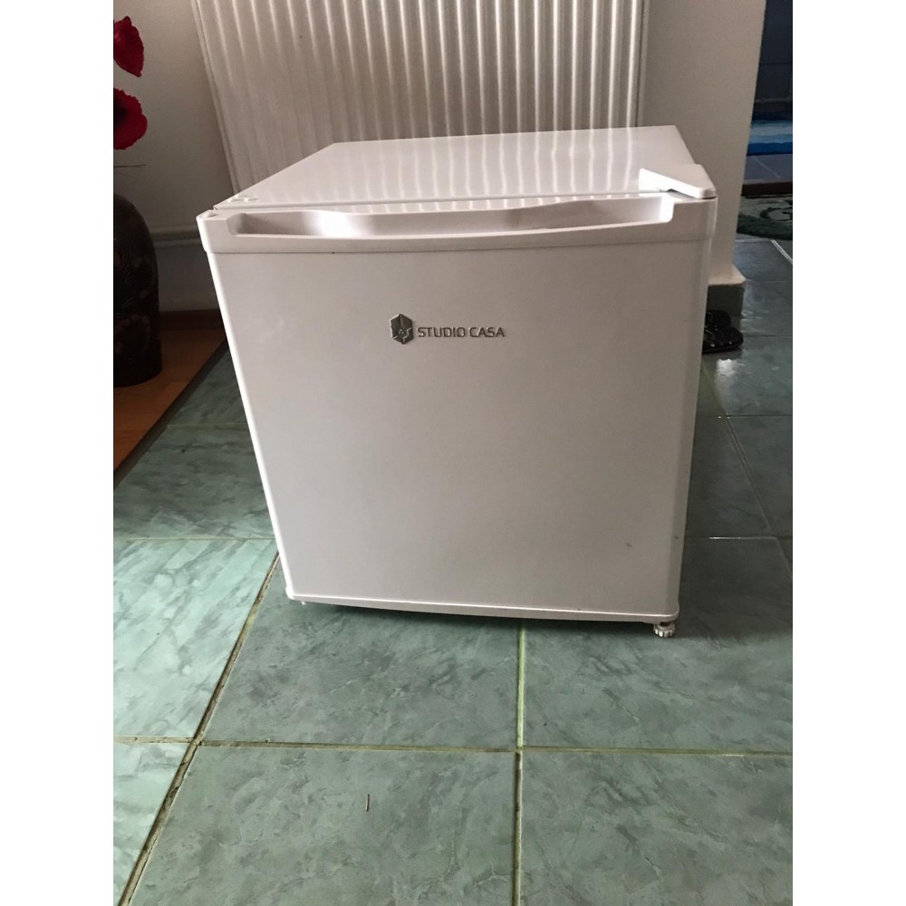 Mini frigider cu congelator | arhiva Okazii.ro