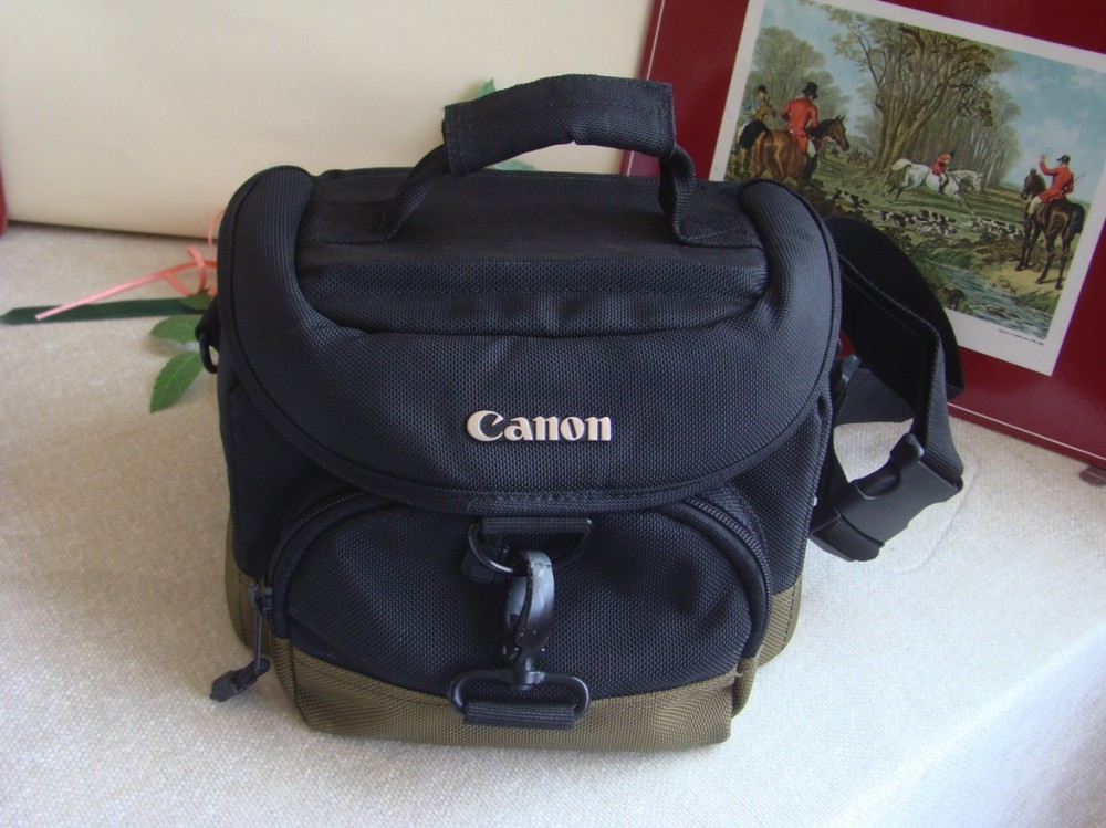 Geanta Aparat Foto - CANON Originala | arhiva Okazii.ro