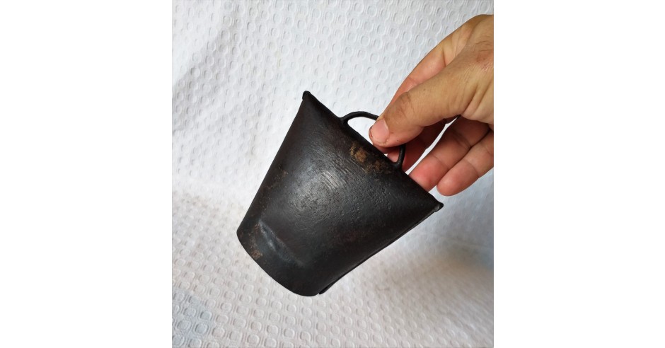 Talanga veche pentru animale, clopot vechi, acioaie - decor rustic ...