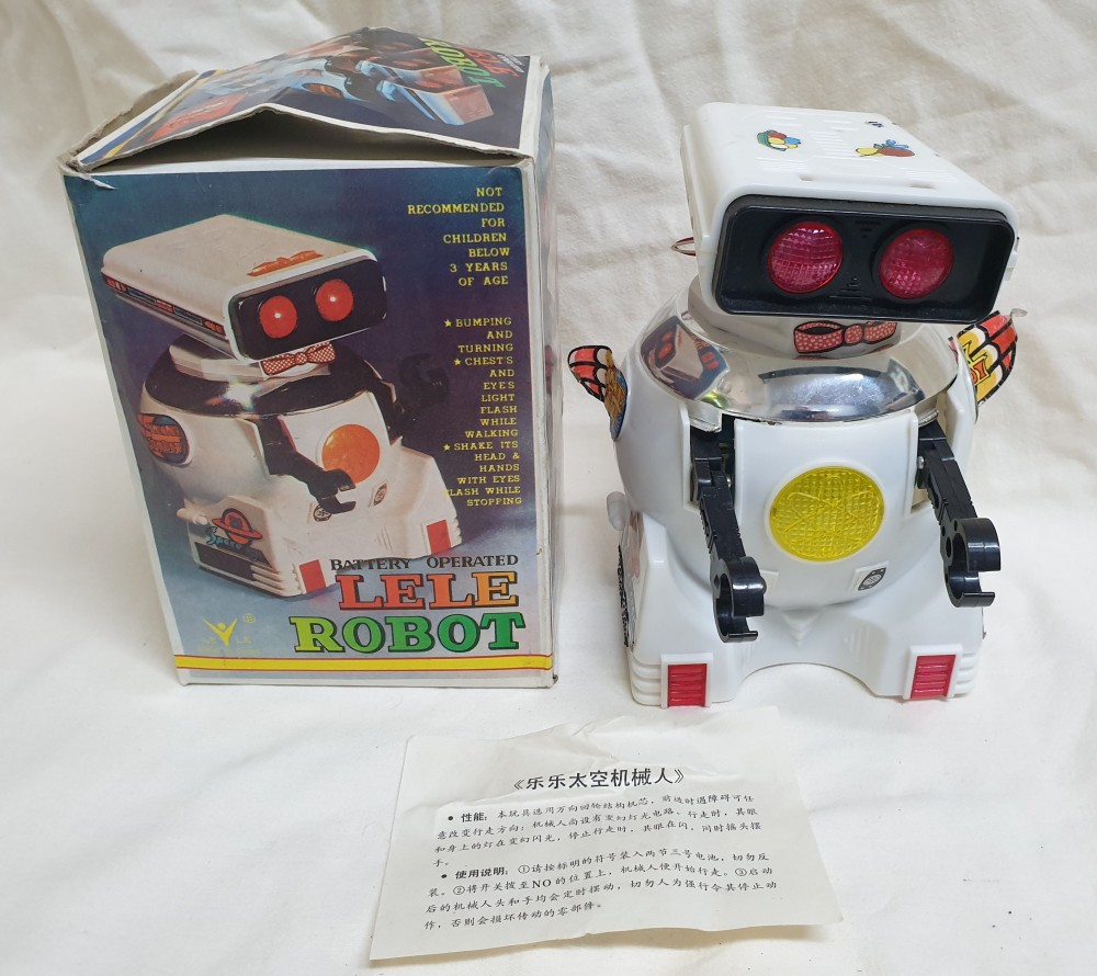 Jucarie veche LELE ROBOT in cutia originala | arhiva Okazii.ro