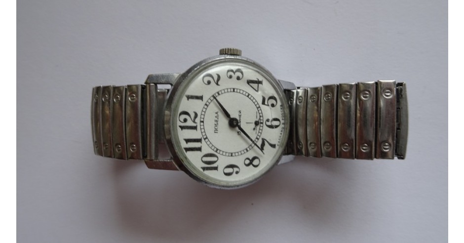 Ceas mecanic Pobeda | arhiva Okazii.ro