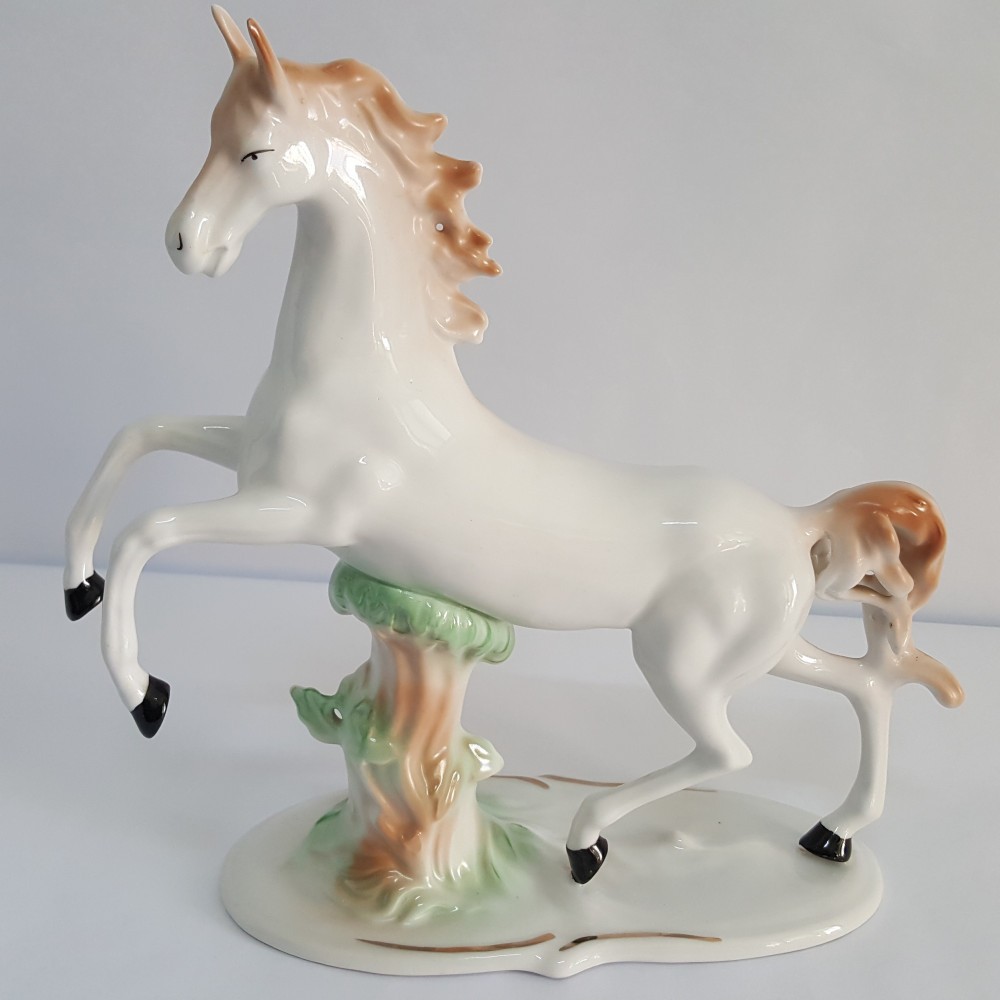 Cal bibelou portelan romanesc vechi, vintage | arhiva Okazii.ro