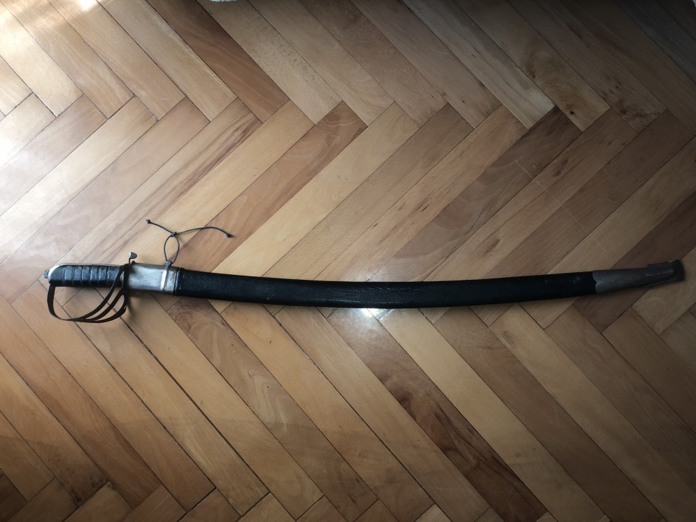 Sabie veche franceza,de cavalerie pentru panoplie ,cu garda si teaca ...