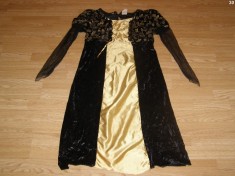 costum carnaval serbare rochie medievala contesa pentru copii de 10-11 ...