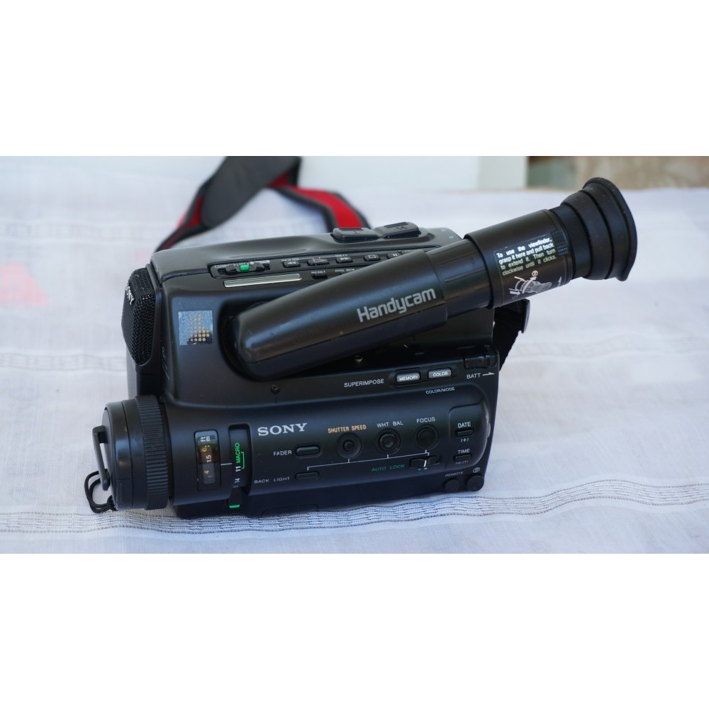 Camera video 8 Handycam SONY CCD-TR55 defecta | arhiva Okazii.ro